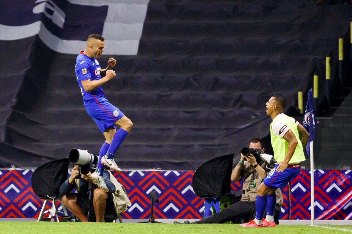 Cruz Azul empata récord de 12 victorias seguidas en la liga MX